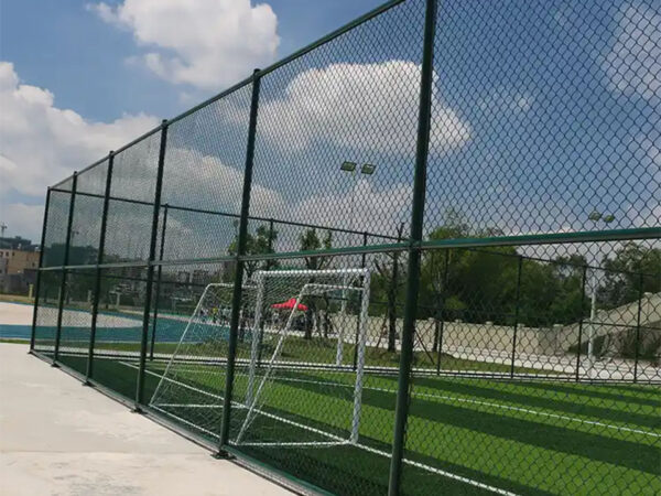 Golf Net Sizing Guide: 9x9 vs 10x10 vs 15x10 for Home & Commercial ...